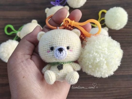 Teddy bear keychain free crochet pattern | Amigurumi Space