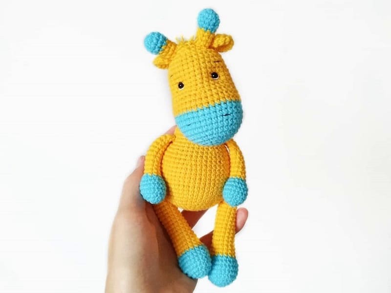 Amigurumi giraffe free crochet pattern | Amigurumi Space