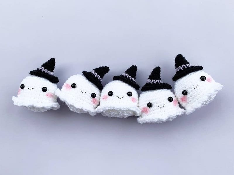 Halloween baby ghost free crochet pattern | Amigurumi Space