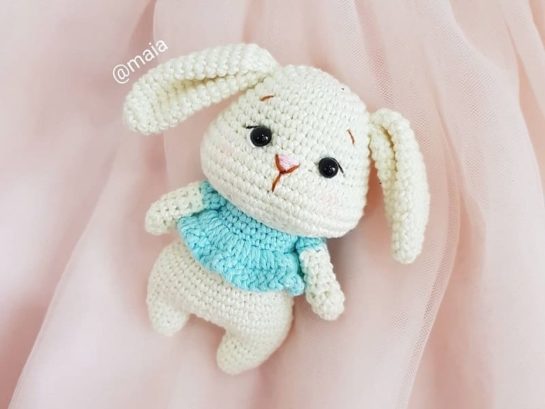 Crochet bunny with chubby cheeks pattern | Amigurumi Space